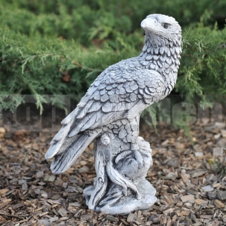 Jastrab ba 142 - topgarden.sk - betónové zvieratká